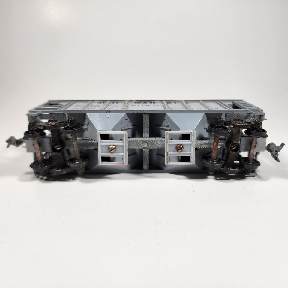 HO Gauge Milwaukee Road 2 Bay Closed Hopper Car Road No. 95788 - Sprung ...