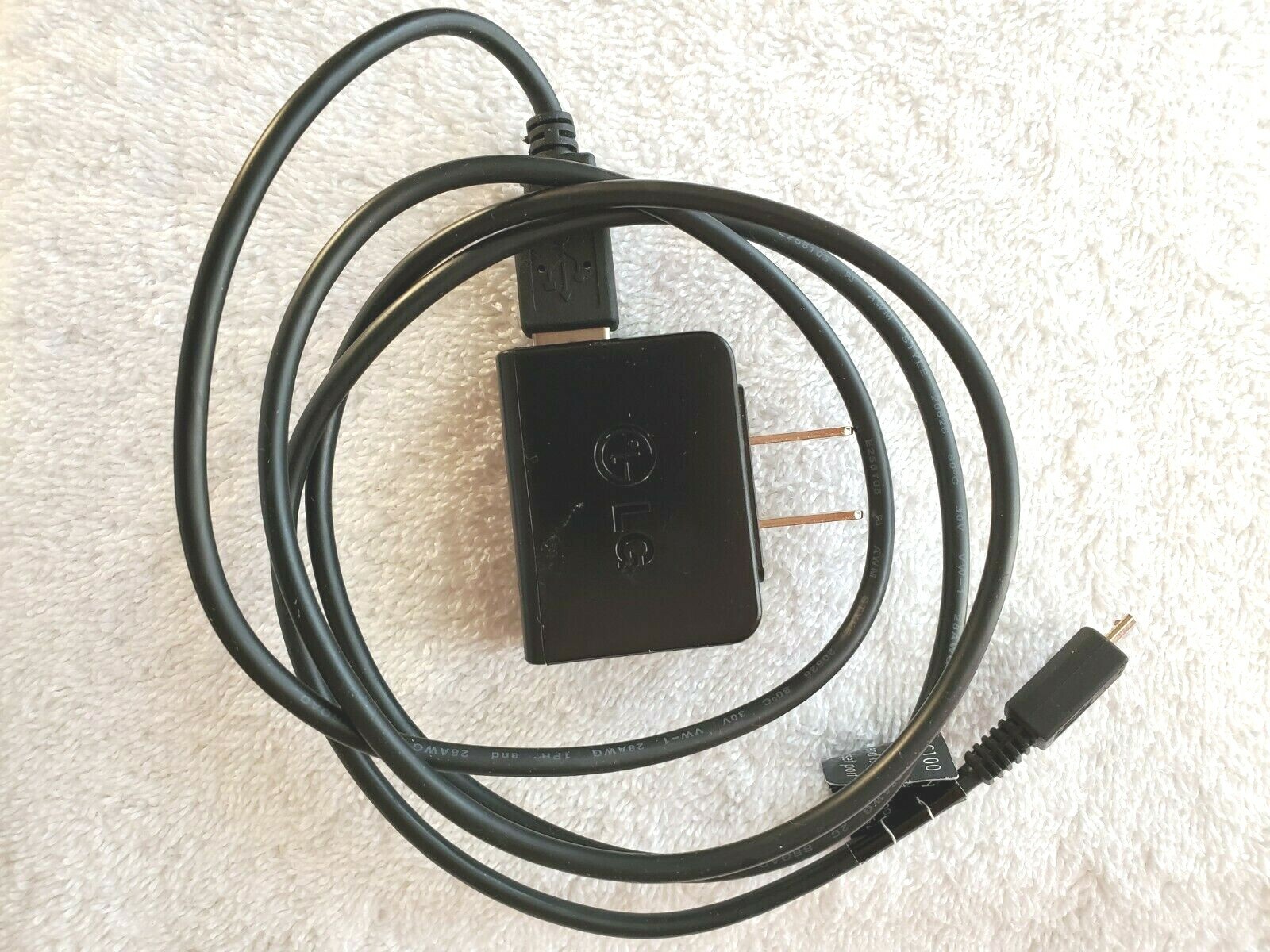 LG Travel Adapter Model STA-U17WT 100-240V 50/60Hz 5.1V w/ USB Cable LG ...