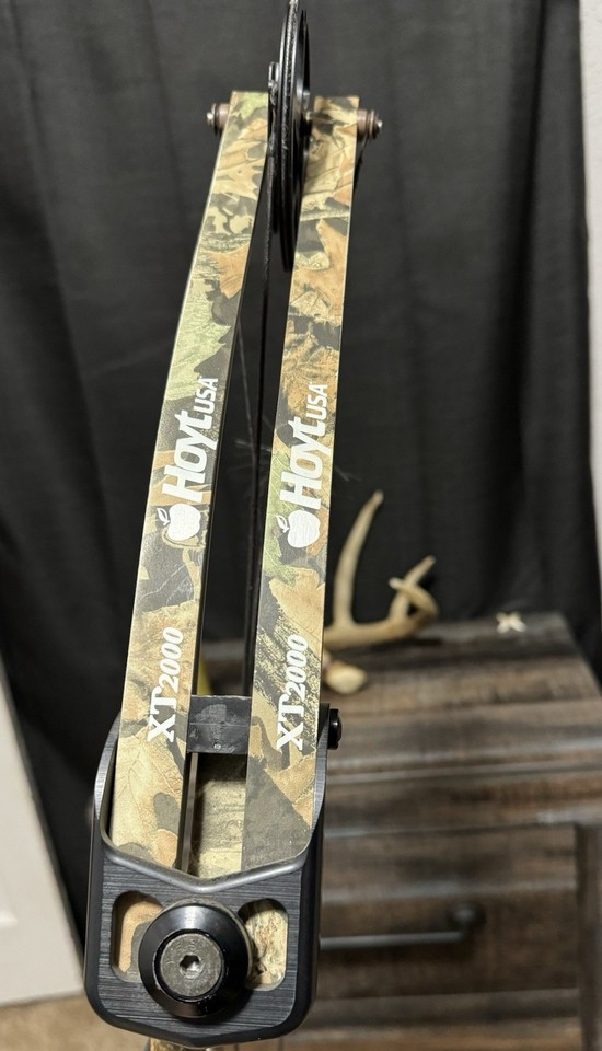 Hoyt Magnatec XT2000 RH | 60-70 Lb. Draw | 28”-31.5” Draw Length | eBay