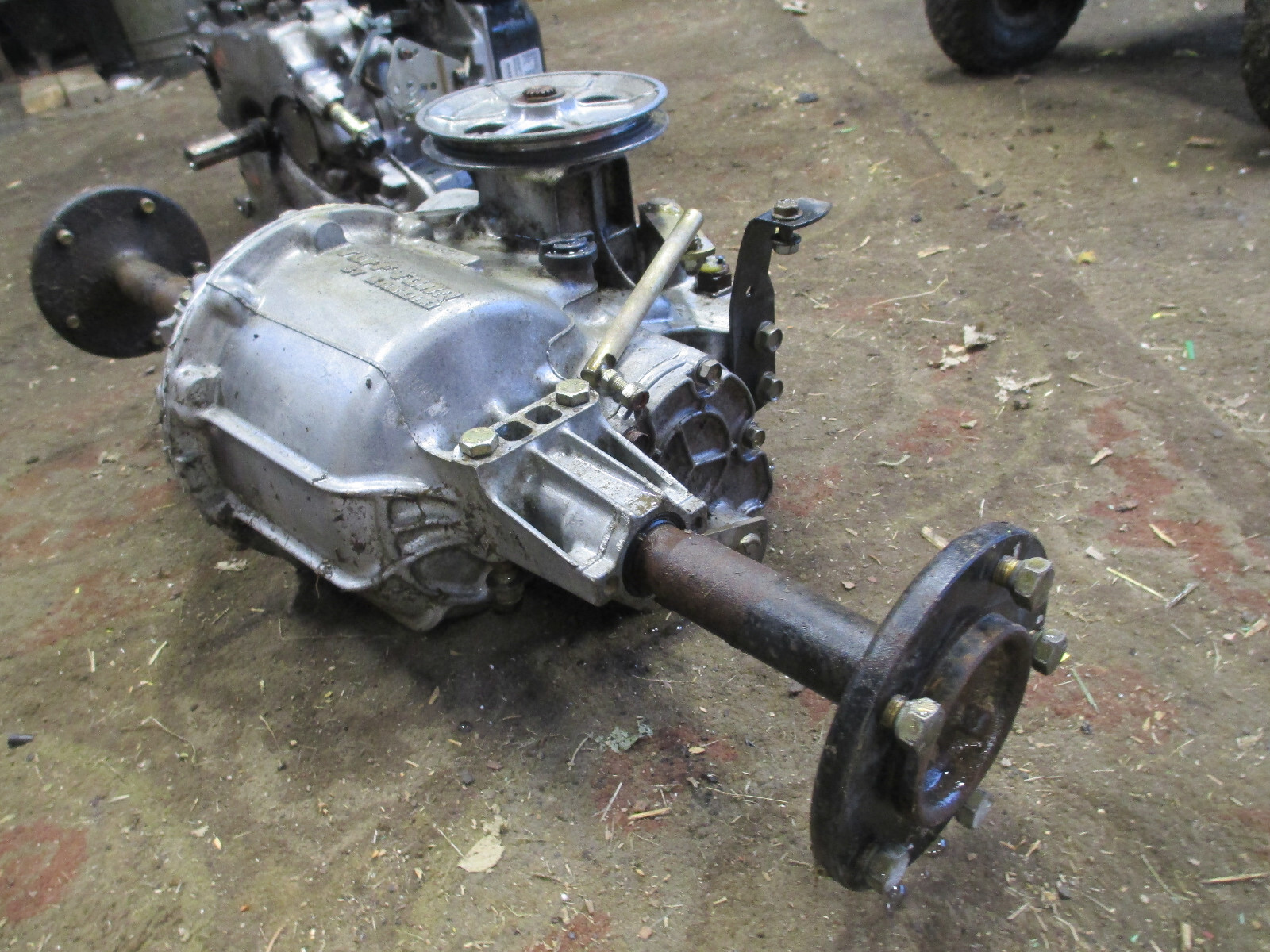 JOHN DEERE 240 260 GT242 GT262 6-Speed Tuff Torq Transmission Transaxle ...