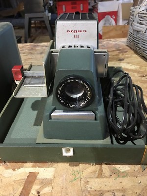 Vintage Argus 300 Automatic Slide Changer Projector w. Hard Case & Bulb ...
