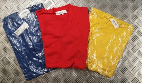 Allemand Fait 100% Coton Rouge, Bleu, Jaune Manche Courte V-Neck | eBay