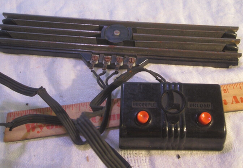 VINTAGE LIONEL O/O27 REMOTE CONTROL TRACK SECTION W/BUTTON CONTROLLER ...