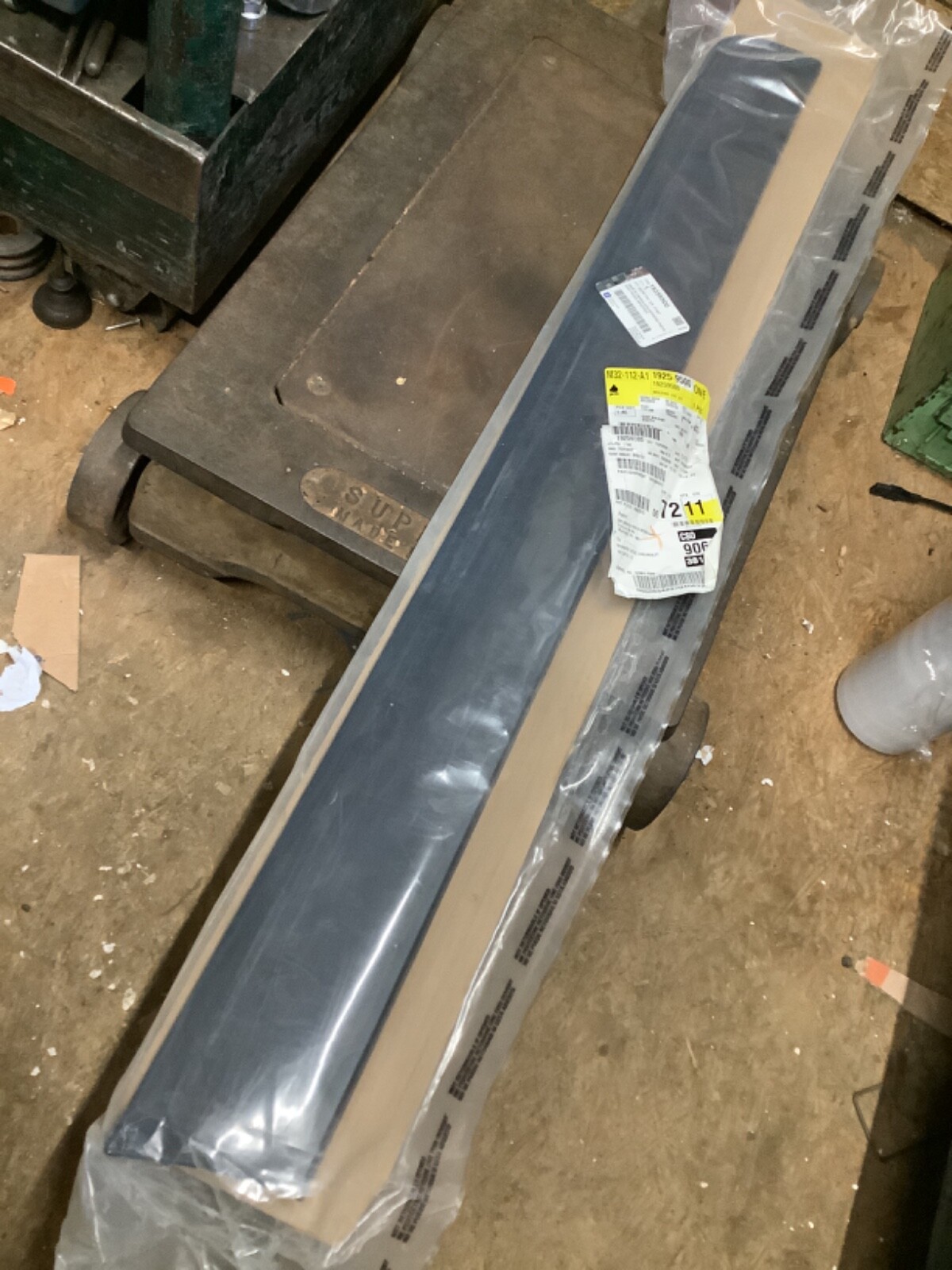 GMC Acadia Primed Front Driver Side Door Lower Molding - GM (19259500 ...
