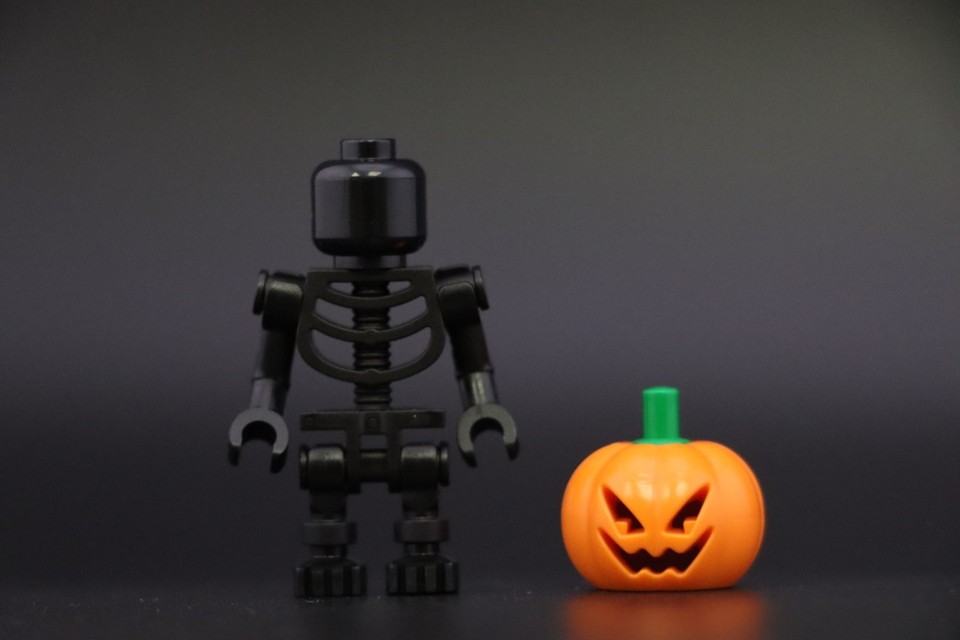 LEGO® Skeleton Minifig Lot X5 Black Pumpkin Head Skeletons Halloween ...