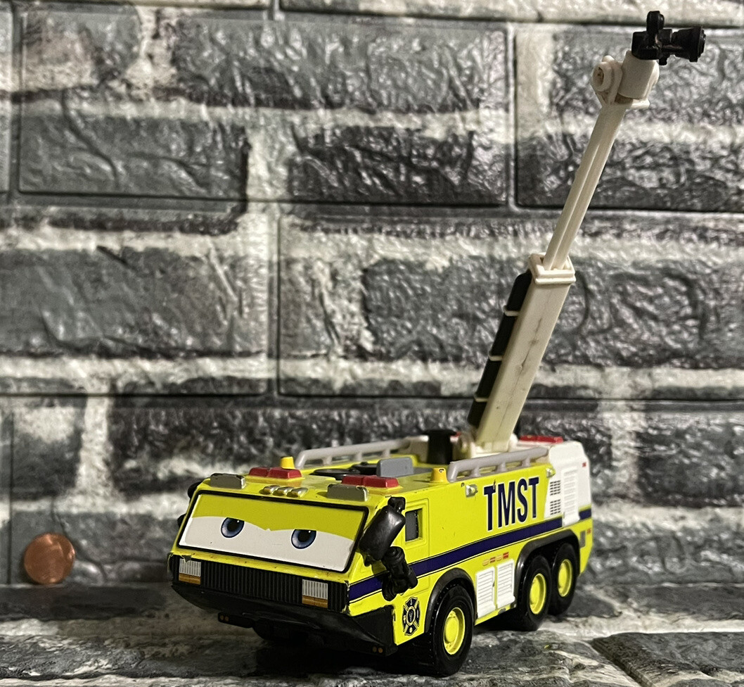 Disney Planes Ryker Figure Fire And Rescue Ambualnce Oshkosh Striker ...