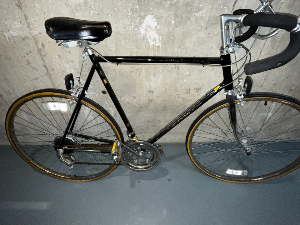 Vintage 70s SCHWINN CONTINENTAL Road Bicycle 10 Speed Black/ Chrome ...