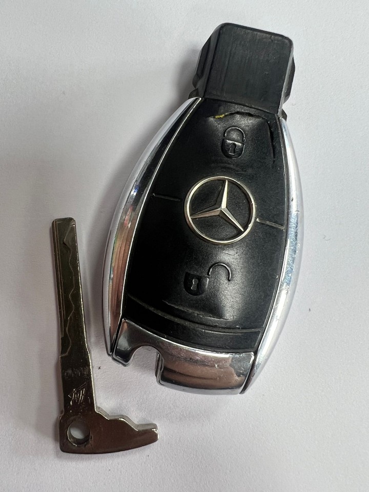 GENUINE MERCEDES 2 BUTTON REMOTE SMART KEY FOB TESTED E S R CLASS ETC ...