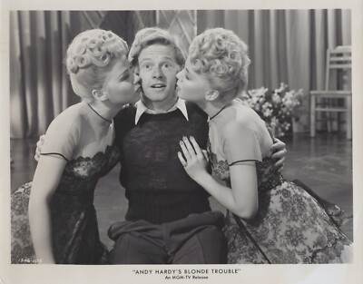 Mickey Rooney, Lee Wilde, and Lyn Wilde (1944) Vintage MGM Photo M 467 ...