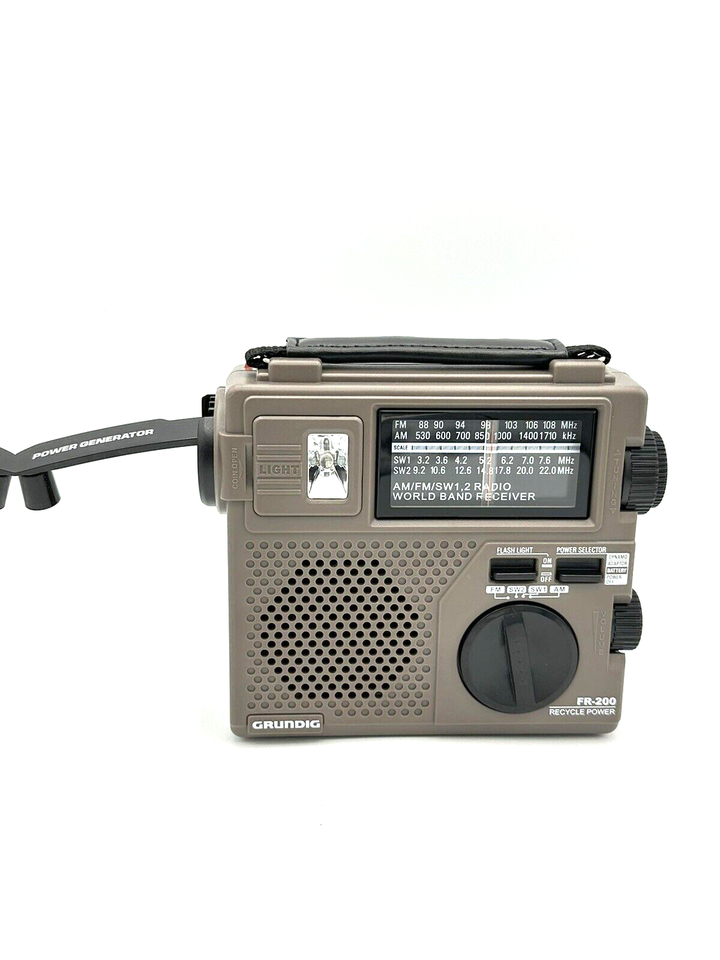 Grundig FR-200 Emergency AM/FM SW Radio Band Light Crank Battery Case ...