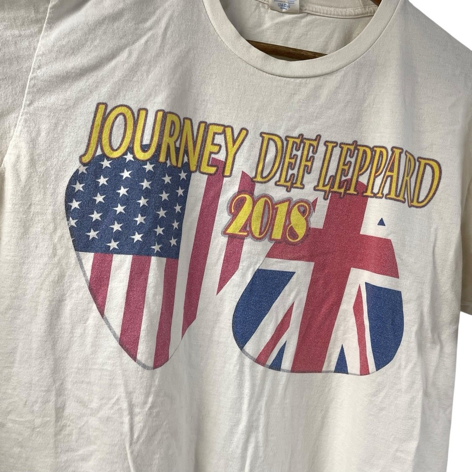 Journey & Def Leppard Band Tee 2018 Concert Tour Guitar Pick USA | eBay