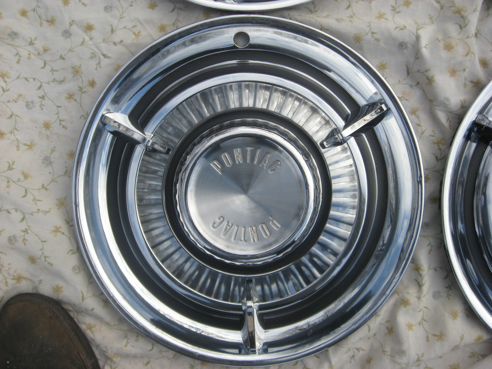 1958 PONTIAC SPINNER HUBCAPS | eBay