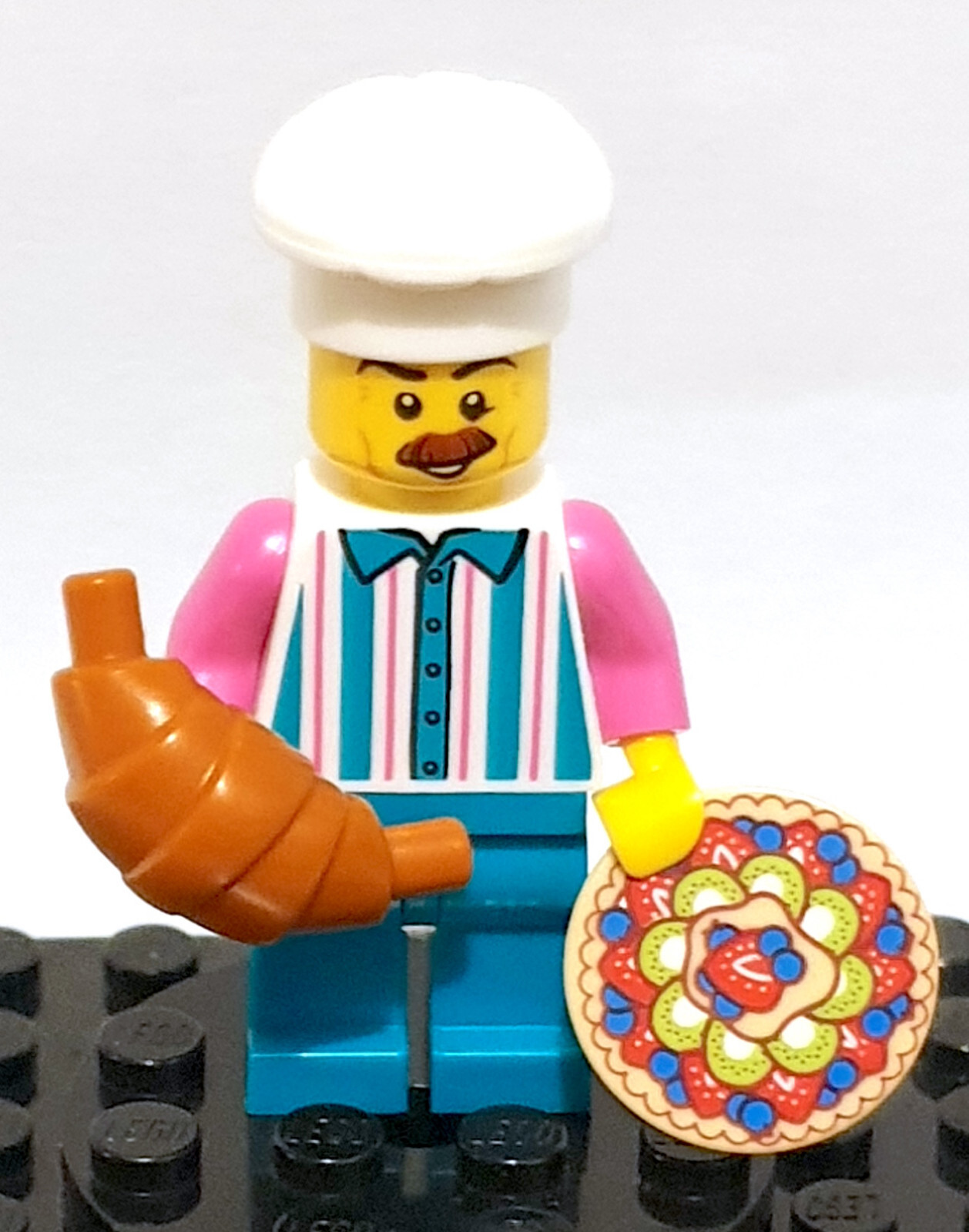 LEGO BAM 2022 exclusive parts Minifigure/Figurine Boulanger patissier ...