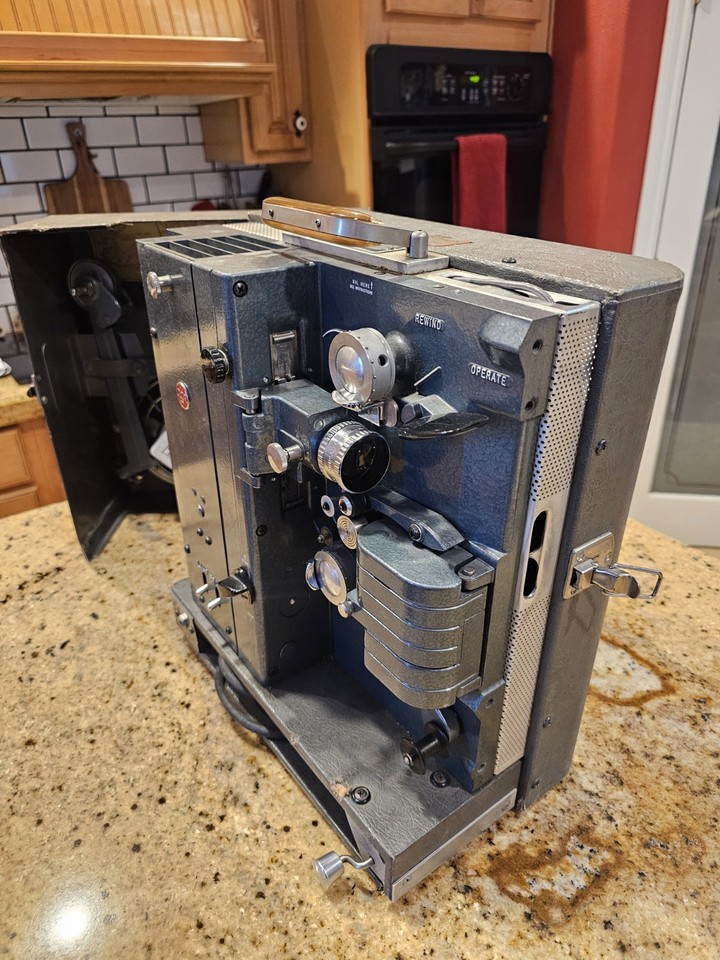Vtg RCA Model 400 16mm Film Projector WW2 ERA - Rare -powers On But ...