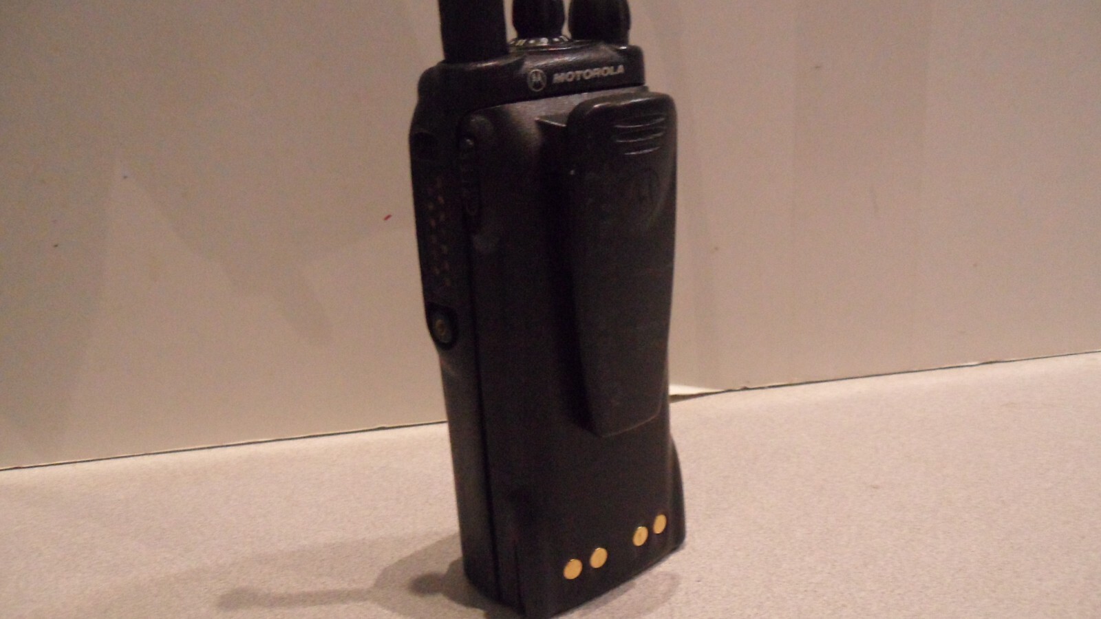 Motorola MTX8250 800 MHz Two Way Radio AAH25UCH6GB6AN w/Batt | eBay