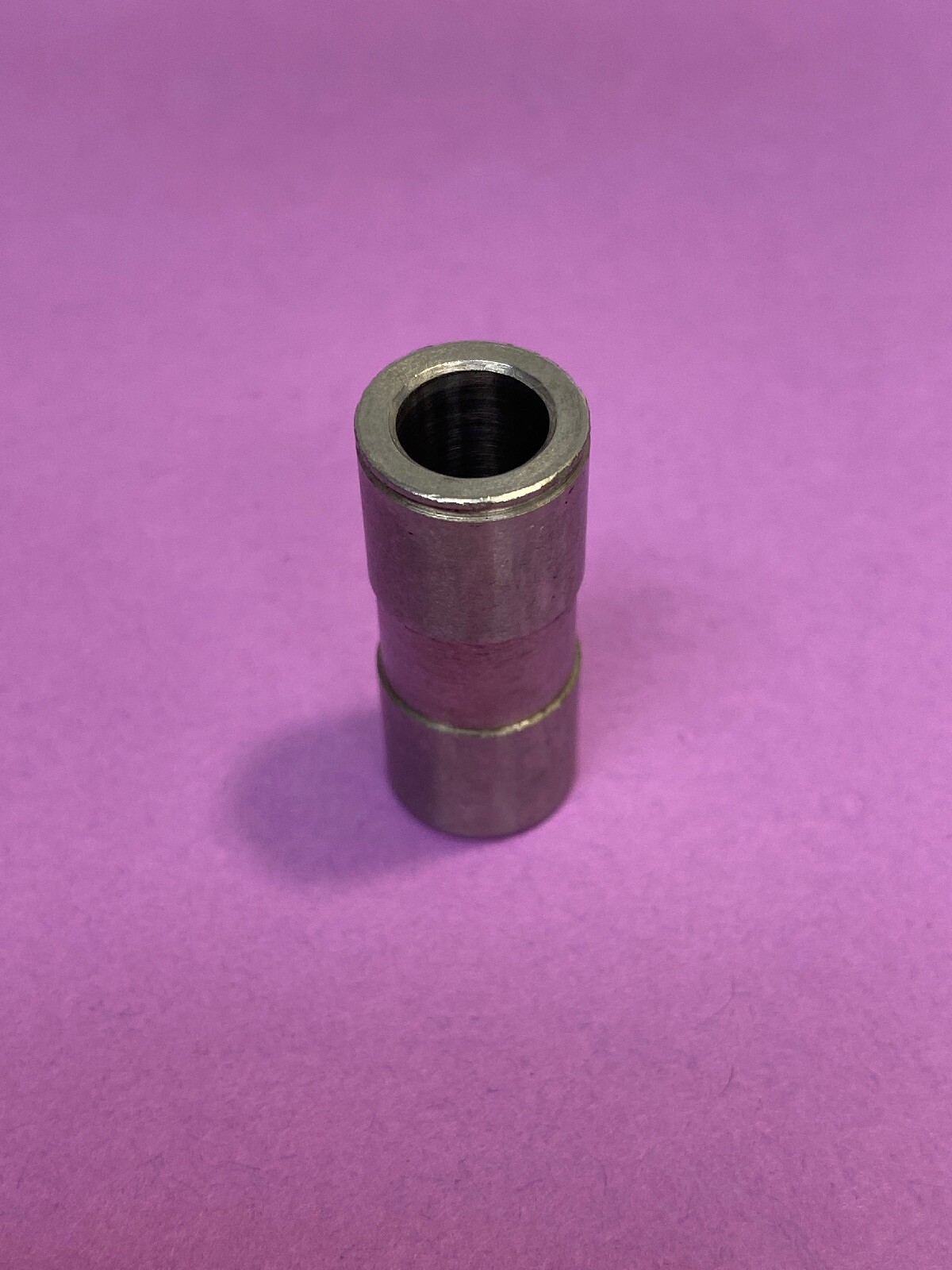 *NOS* 147113-SINGER-NEEDLE BAR BUSHING (LOWER) *FREE SHIPPING* | eBay