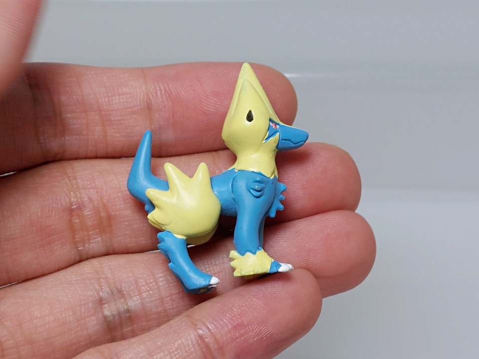 Mega Manectric Electrike Pokemon Figure Tomy Zukan & Get Collections 0. ...