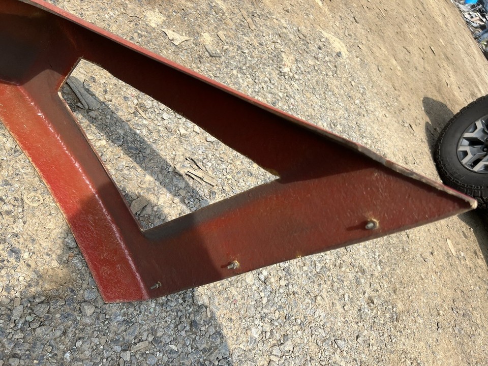 LUND? RACERBACK TRUCK CAB BED FLARE ROUGH DIMENSIONS 46” TOP/60” AT ...