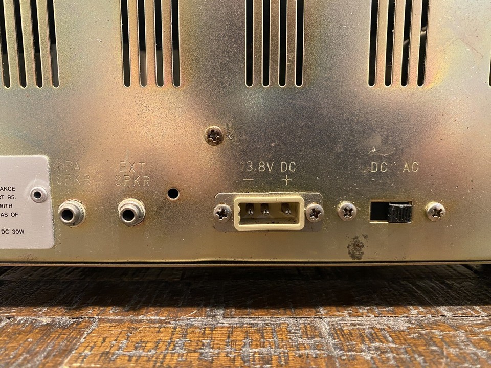 Uniden President Zachary T 40 Channel AM Base CB Radio Powers On ...