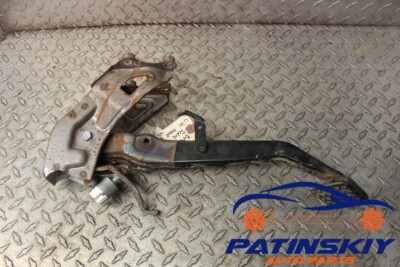 2006 TOYOTA PRIUS BRAKE STOP PEDAL LEVER FOOT W/ MOUNT BRACKET LEFT LH ...