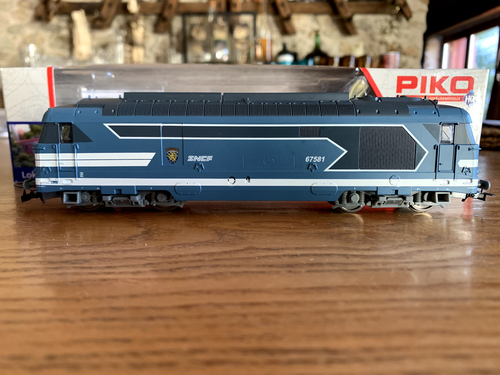 LOCOMOTIVE BB 67581 logo nouille PIKO 95164 S DIGITALE SOUND | eBay