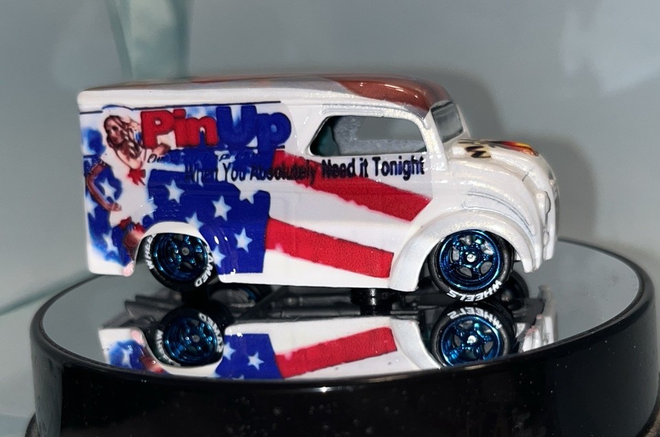 CUSTOM" Hot Wheels Dairy Delivery California Girls Playboy Real Riders ...