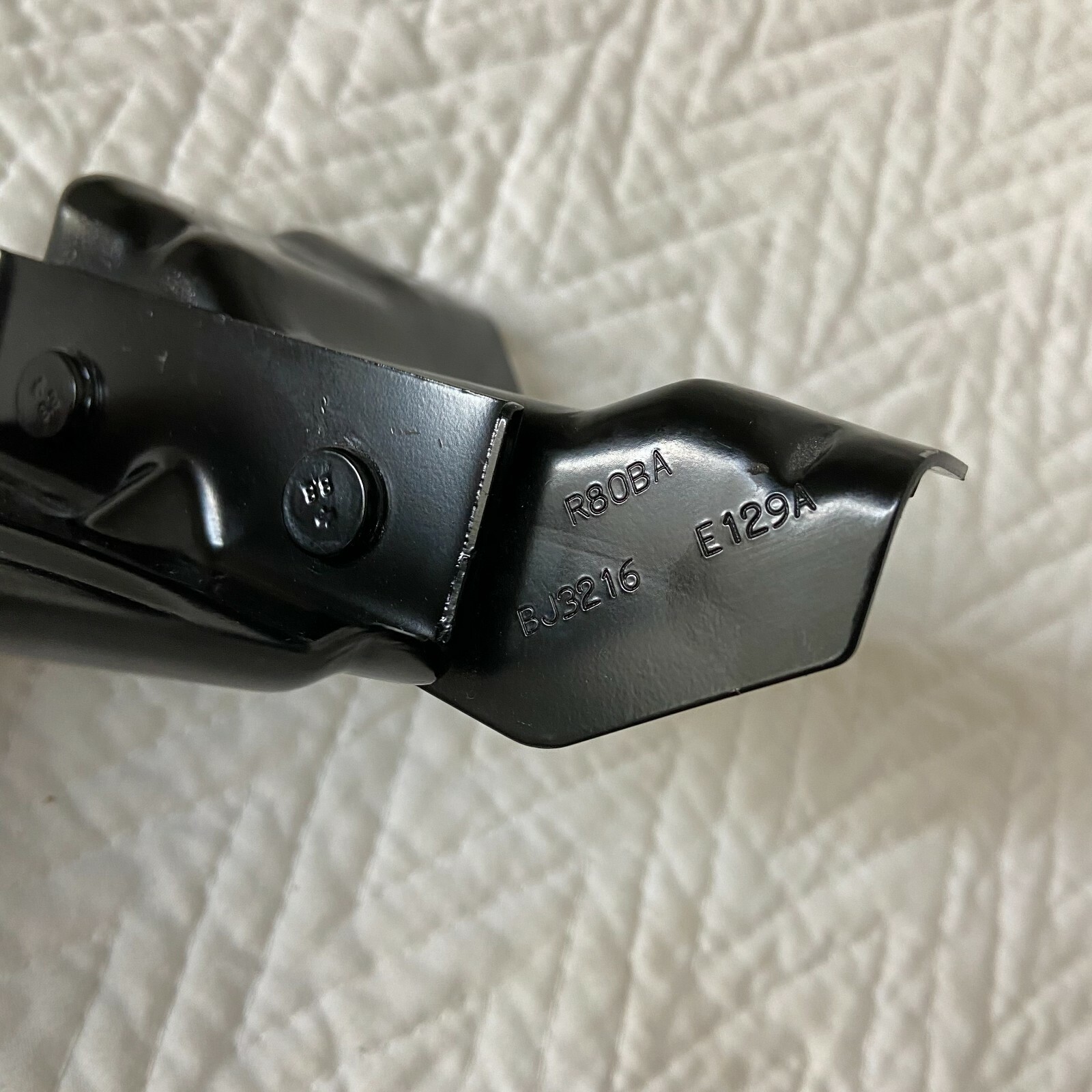 LAND RANGE ROVER EVOQUE LEFT LOWER FENDER BRACKET LR039126 12 13 14 15 ...