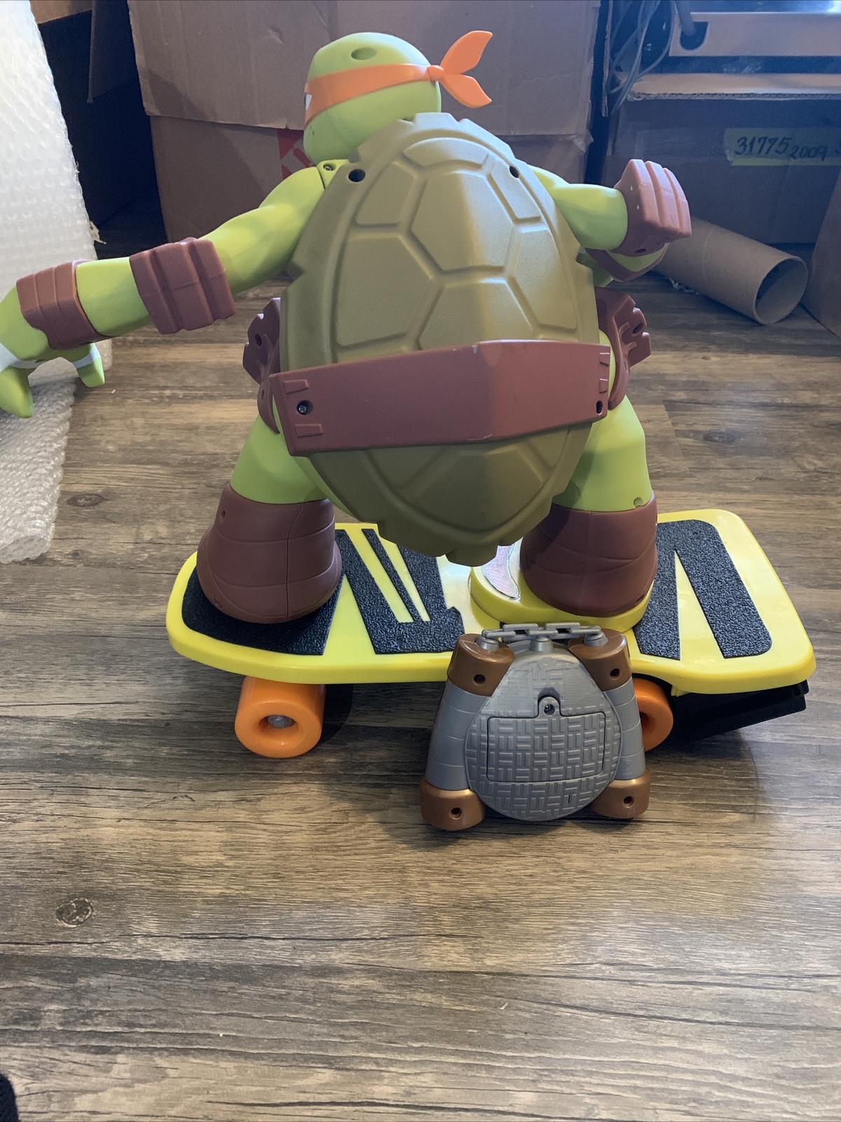 TEENAGE MUTANT NINJA TURTLES RC SKATEBOARDING Michelangelo W/REMOTE ...