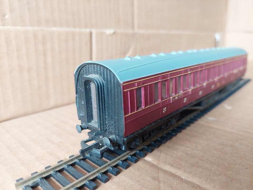 Mainline LMS 3rd Class Corridor coach 2345 | eBay UK