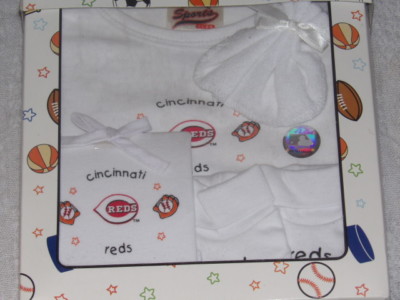 Baseball Cincinnati Reds 4 Piece Infant Baby Unisex 0-6 Month Gift Set ...