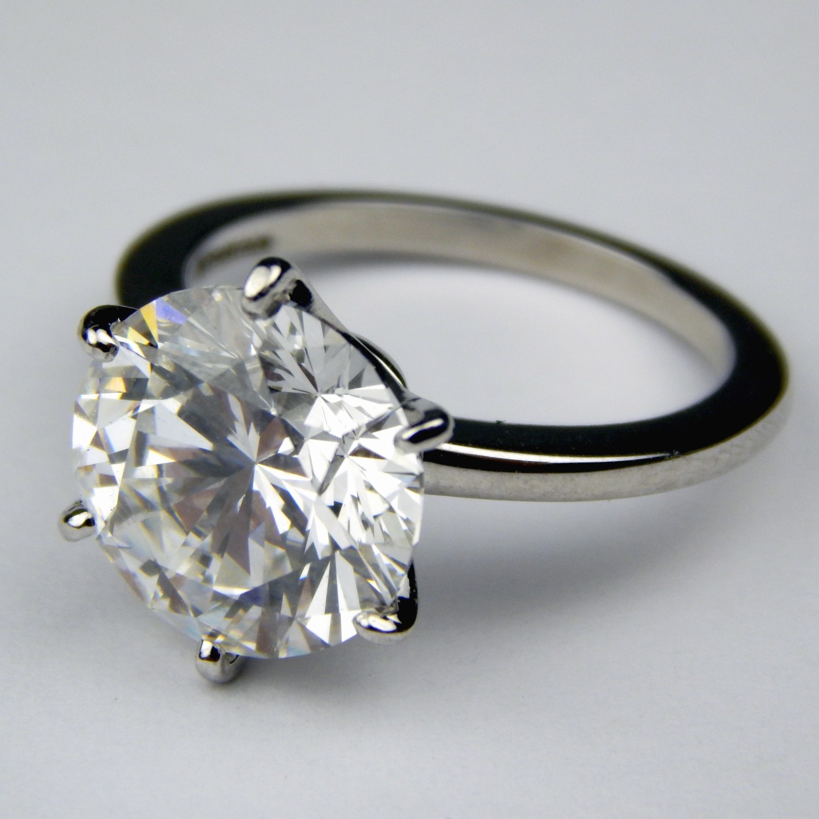 Tiffany & Co. 4.49 ct Diamond Platinum Engagement Ring GIA F / VS2 Size ...