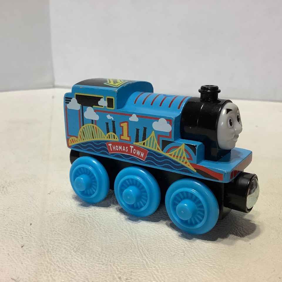 Thomas & Friends Pittsburgh Kennywood Park Thomas Wooden Railway Train ...