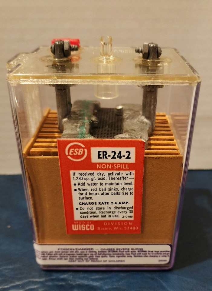 Vintage Wisco ER-24-2 Lead Acid Battery, Willard Storage Battery ...