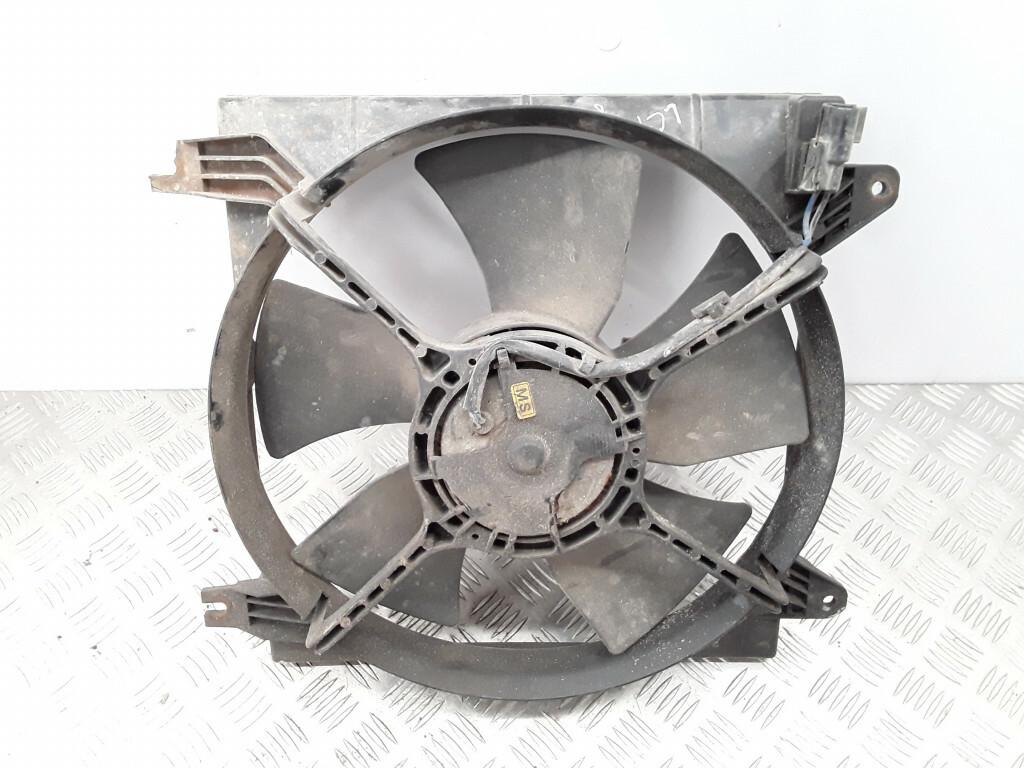 Chevrolet Nubira Daewoo Lacetti 2003 1.6 petrol Radiator cooling fan ...
