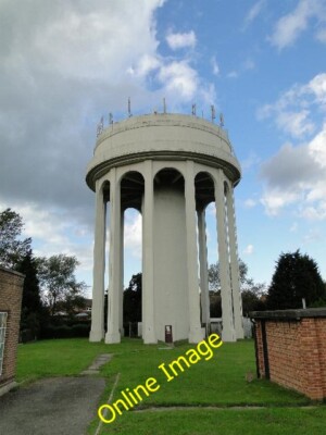 Photo 12x8 North Downs Way enters Dyson Hall Wood Woolage Village The ...