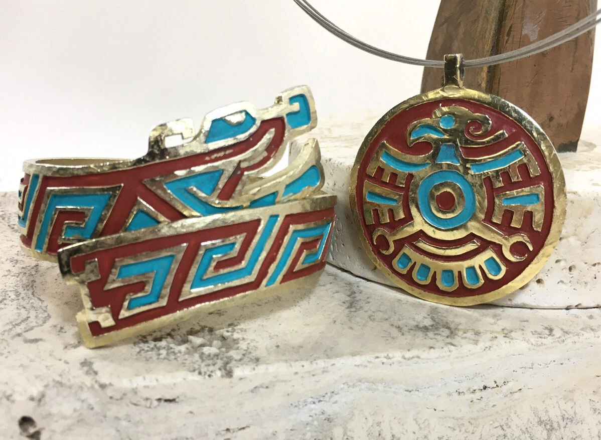 Aztec Jewelry Artifacts