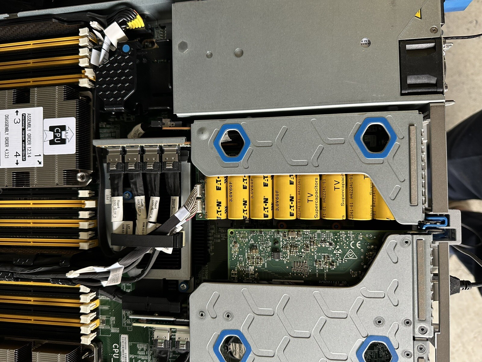 NetApp Server 2x XEON GOLD 5120 CPU 28 Core 32gb Nvme Server Dell 1ru ...