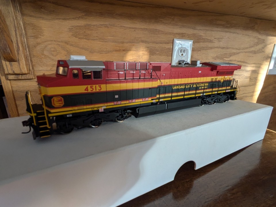 Athearn HO KCS AC4400 two-pack powered DCC Ready | eBay