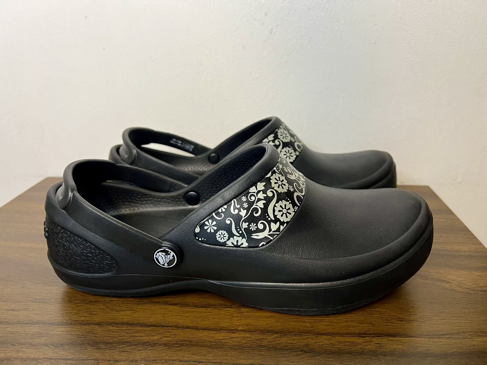 Crocs Mercy Clogs Black Silver Floral Design ~ COMFOR… - Gem