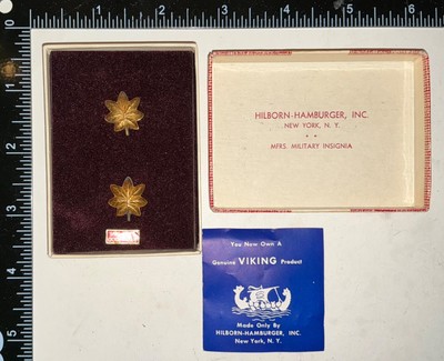 WWII US Navy USN Lt Commander H&H Gold Oak Leaves Officer Insignia In ...