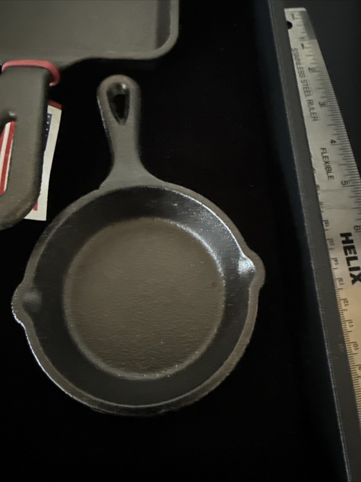 LODGE USA MS Cast Iron Mini Skillets (2) . NWT No Flaws 3934 | eBay