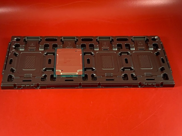 Intel Xeon Gold 6242R Processor (4.1 GHz, 20 Core, Socket FCLGA3647 ...