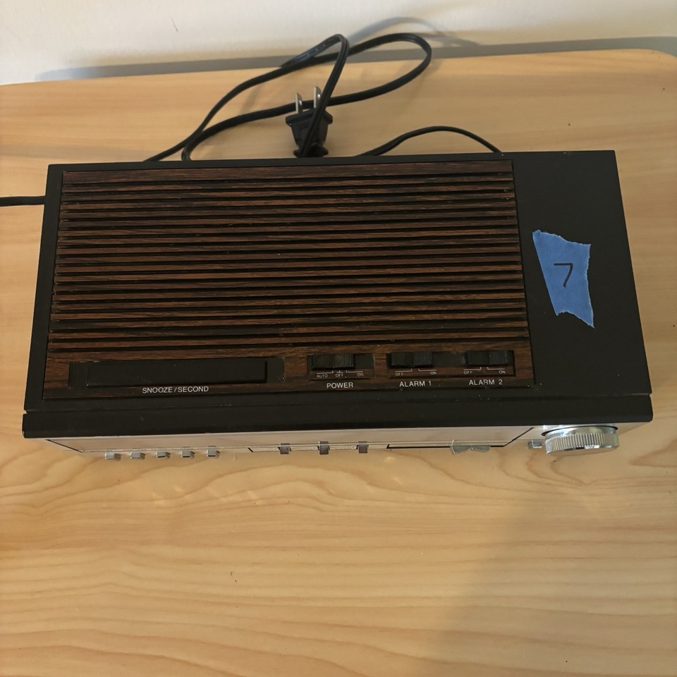 JCPenny Cosmo Vintage AM/FM Dual Alarm Digital Clock Radio | eBay