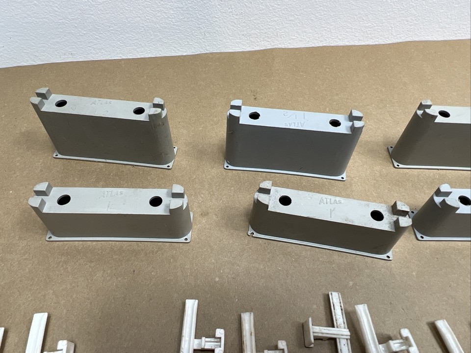 ATLAS HO SCALE SLOT CAR TRACK GREY PIERS - Guide Rails | eBay