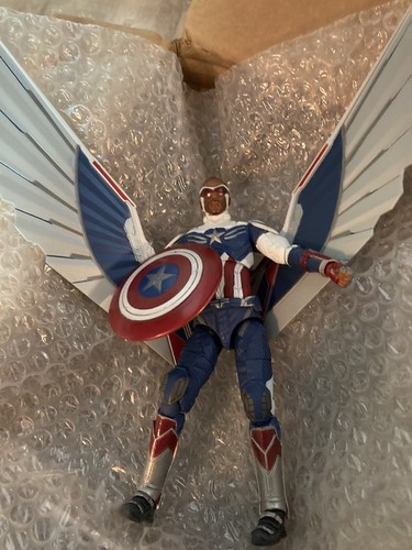 MARVEL Sam Wilson, Captain America Figure with Shield & Wings (no ...