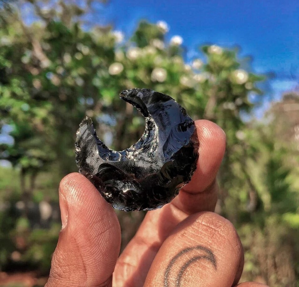 Bulk Obsidian Moon Crystal, Carved Crescent Obsidian Gemstone, Moon ...