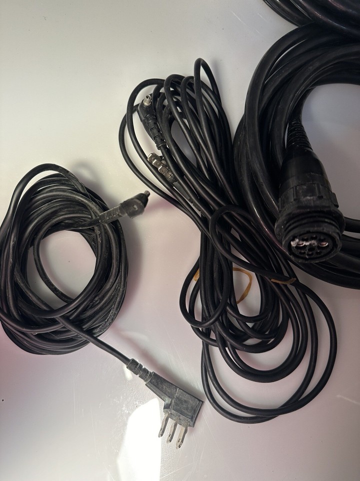 Dynalite Flash Lighting Set, 2 Power Packs, 3Flash Heads, Cords,TESTED ...