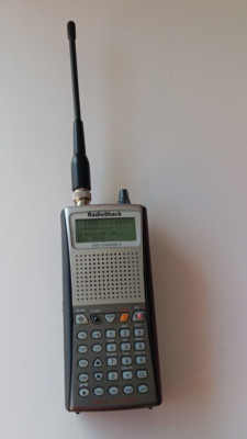 Radio Shack Pro-97 20-527 1000 Channel Triple Trucking Handheld Radio ...