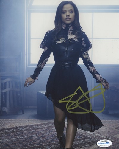 Sarah Jeffery Charmed Autographed Signed 8x10 Photo COA D8H | eBay