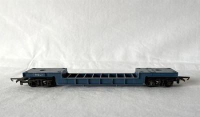 Vintage Triang OO Gauge Railways R118 R213 Bogie Well Wagon Dark Blue ...
